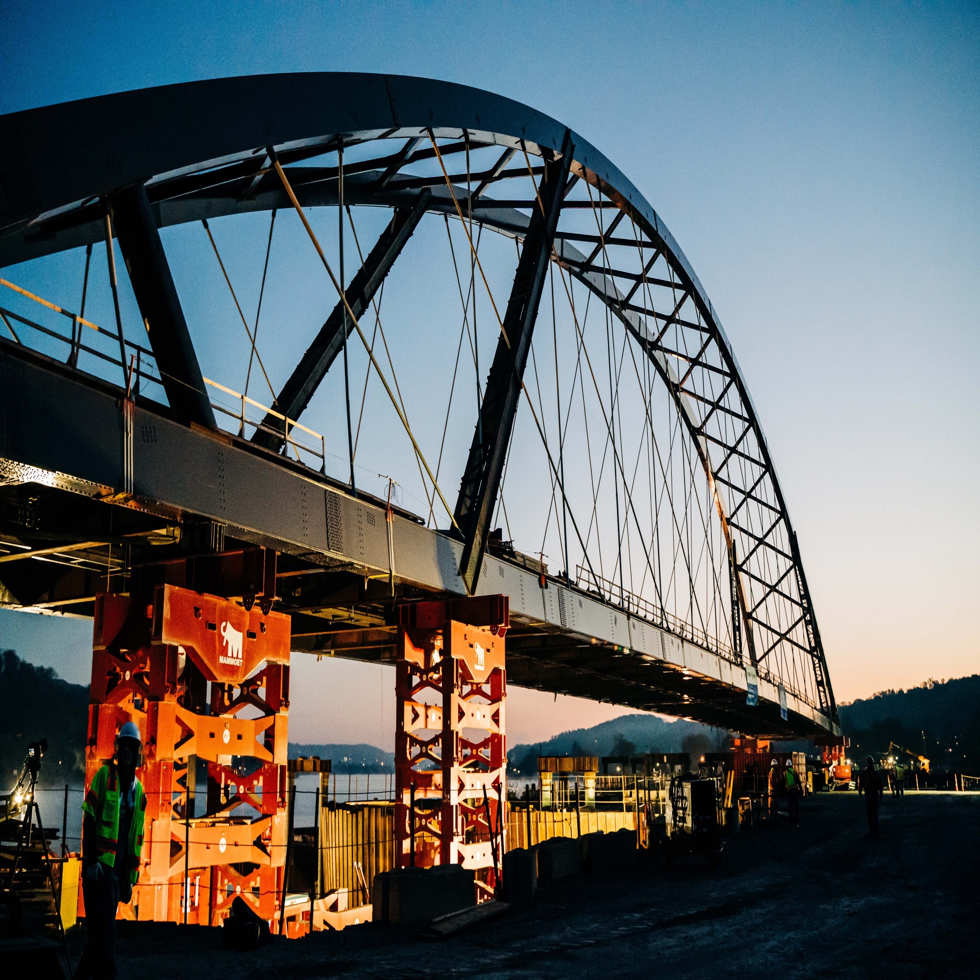 Un pont métallique lancé en une seule journée aux Etats-Unis | Batimag